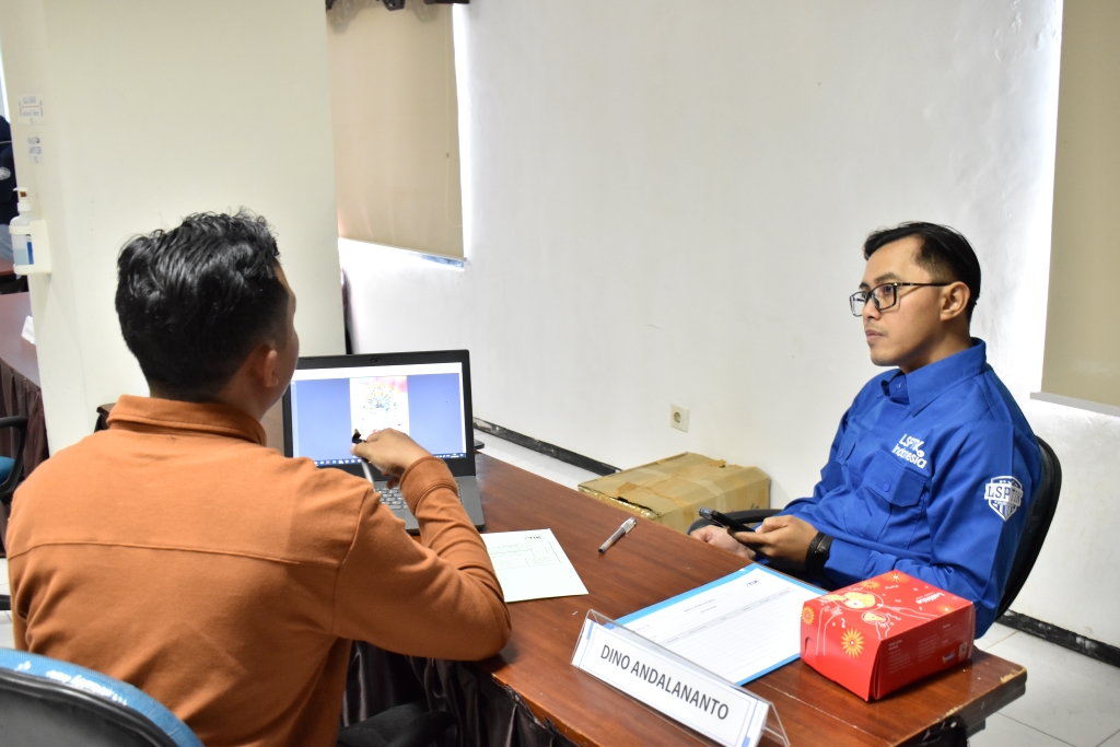 Pengembangan Staff Pengajar & Laboran dalam Bentuk Sertifikasi ...